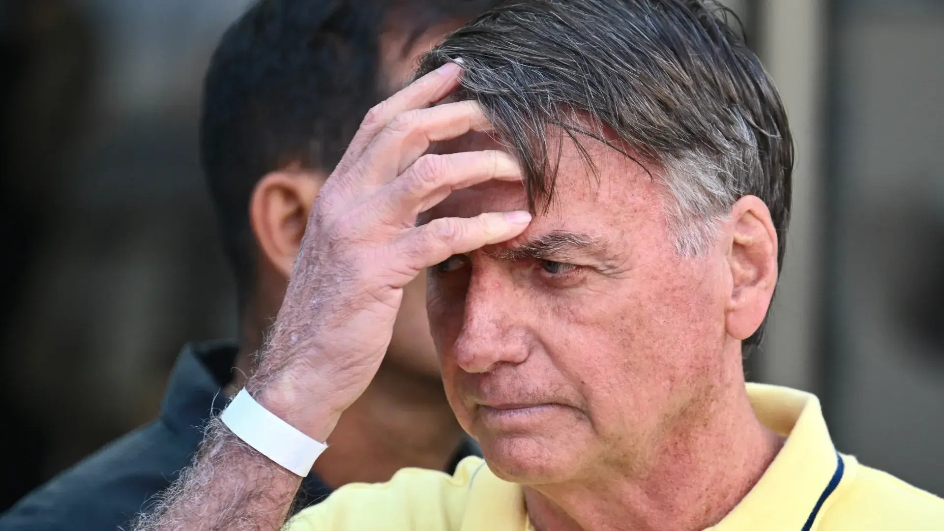 Advogados de Bolsonaro usam queda na cela como mais um dos argumentos ...